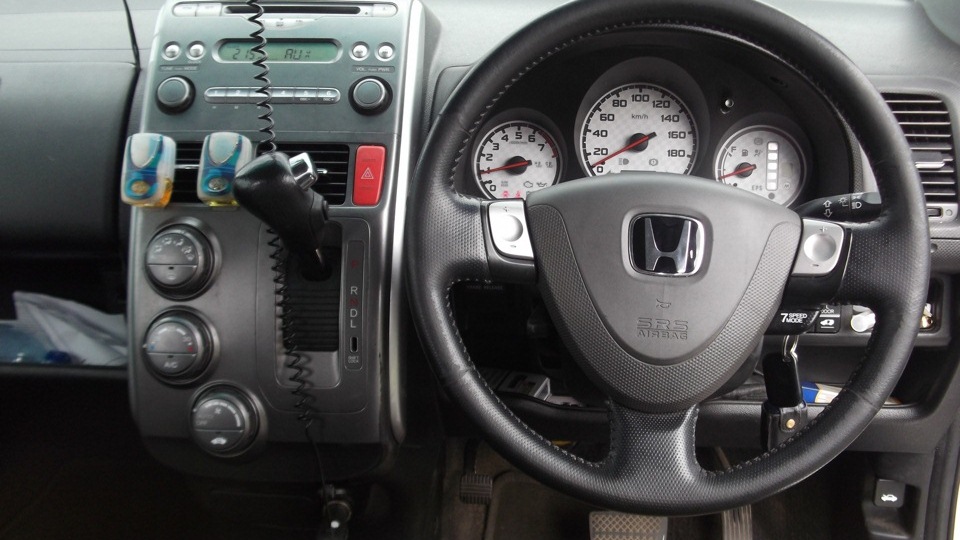 Honda Mobilio technical specifications and fuel economy